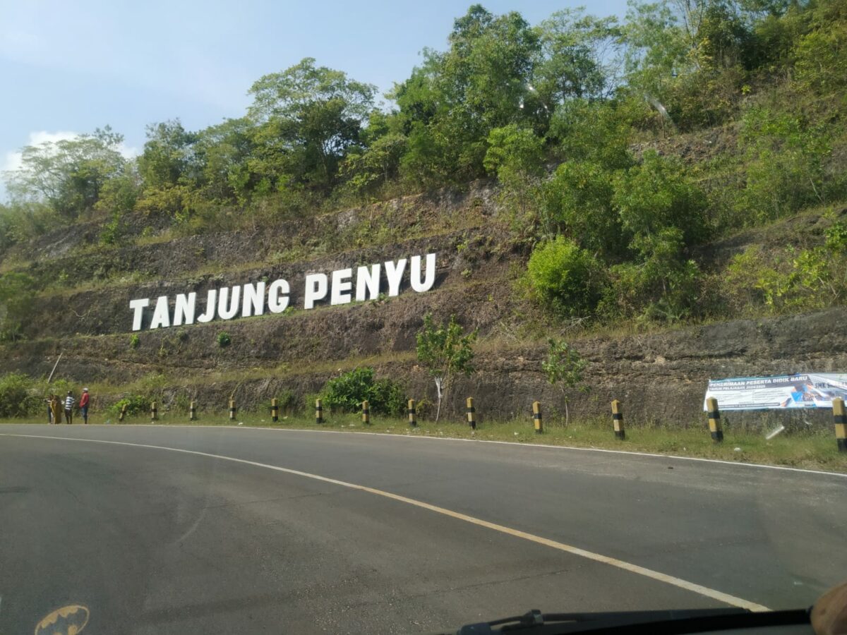Pantai Tanjung Penyu Malang - Nanyak.com